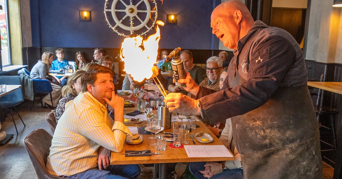 Pierre Wind verandert brasserie Smits in een Zeeuws theater vol eten en energie | Kapelle | PZC.nl