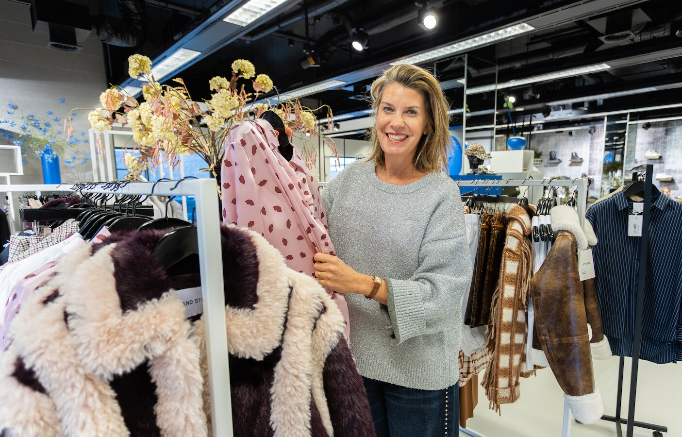 Marie-Kristien heeft een dameskledingwinkel in Sas van Gent: ‘We ...