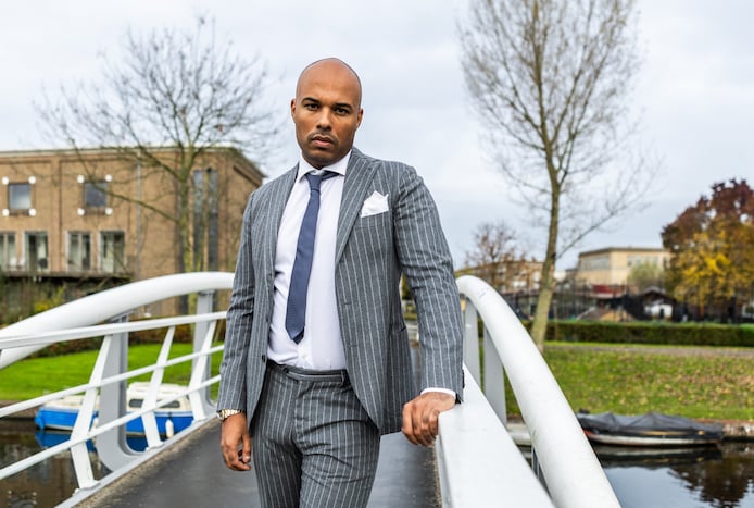 Opgepakte Vito Shukrula: advocaat van de ‘gangsters’, in driedelig pak en met Rolex | Binnenland ...