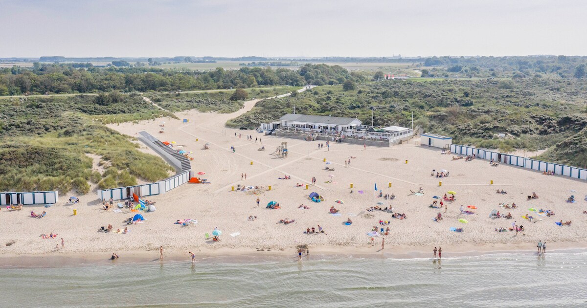 Stranden op Noord-Beveland krijgen misschien rookvrije zones | Regio ...
