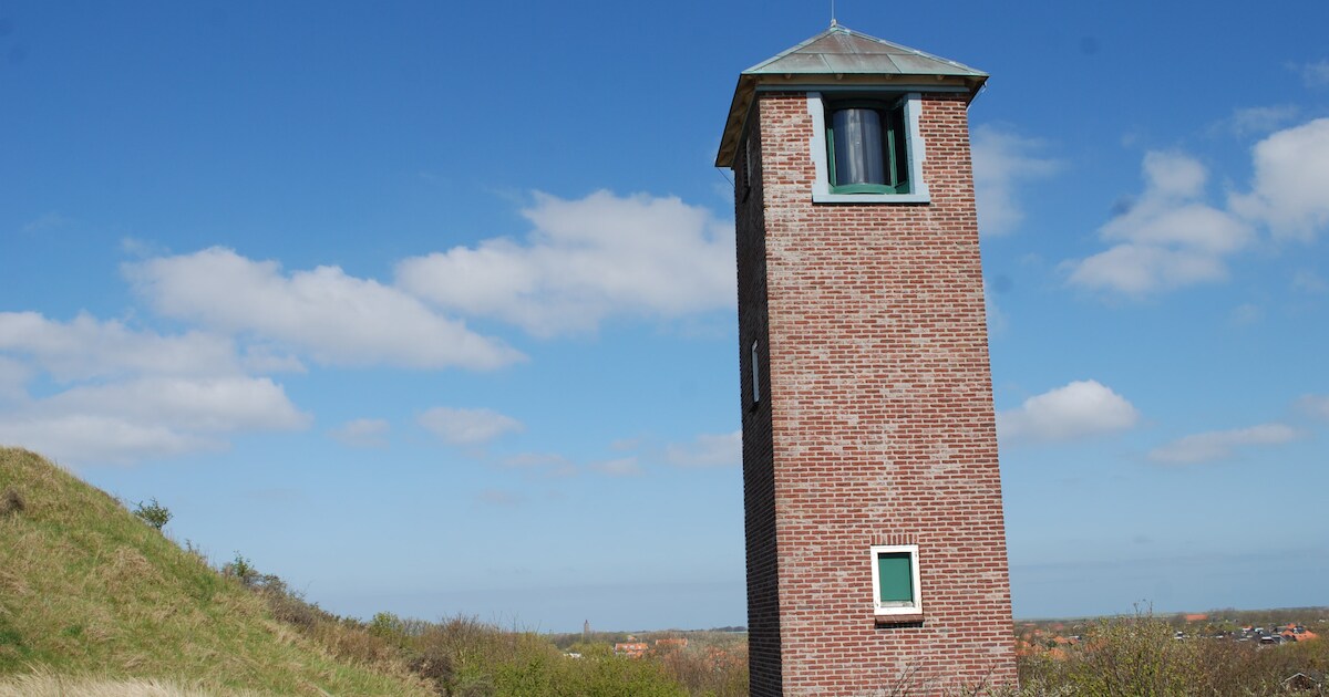 De Sergeant wordt gered, lichtopstand in duinen Zoutelande krijgt ...