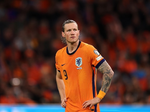 Domper voor Wout Weghorst: spits haakt definitief geblesseerd af bij ...