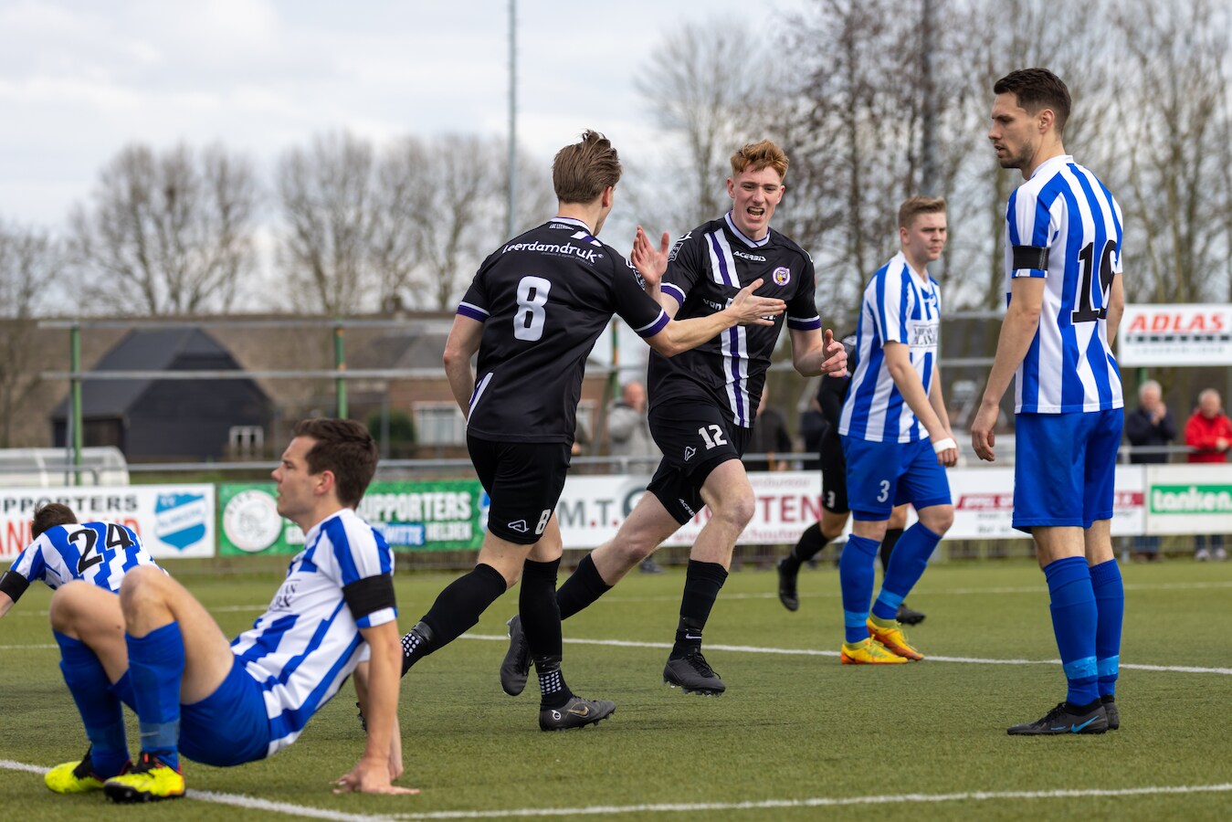 Gestaakte én onvriendelijke duels, donkere wolken boven Sliedrecht en ...
