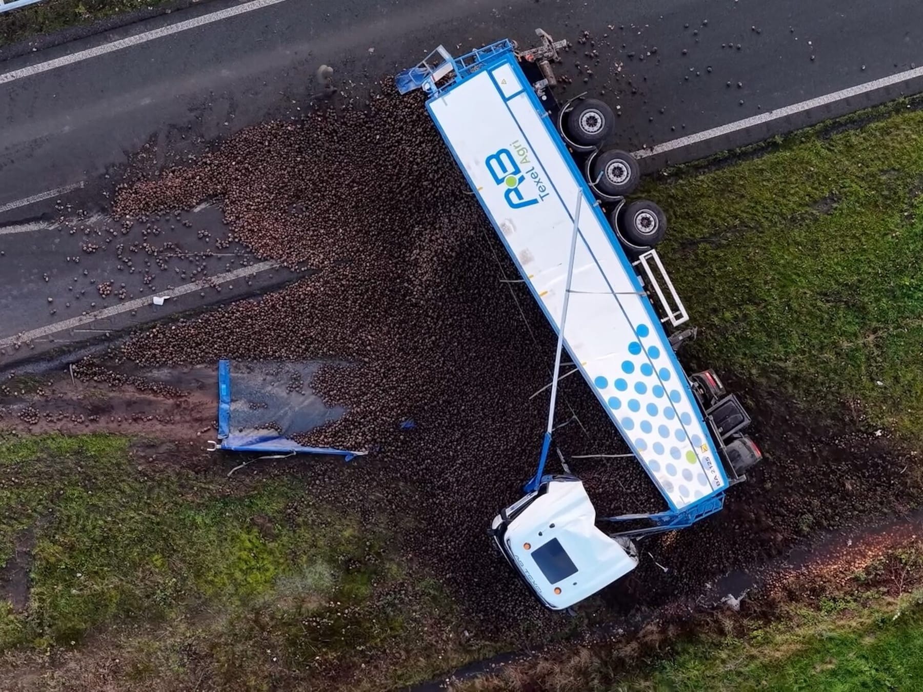 Meerdere azc’s houden deuren dicht tijdens open dag op advies van politie | Binnenland | PZC.nl