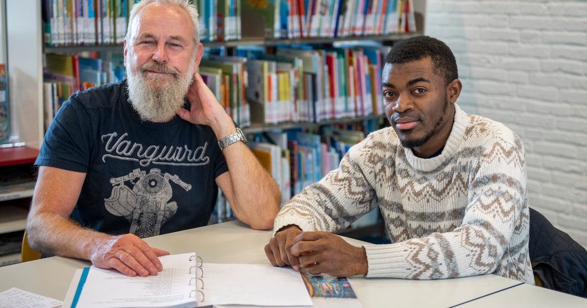 Gerrit en Jerome: meer dan taalmaatjes | Zeeuws-Vlaanderen | pzc.nl