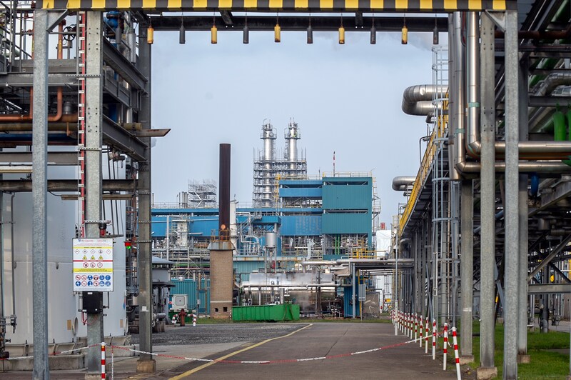 ‘Smeerkees’ Sabic: stoppen met giflozingen in Westerschelde kan niet ...