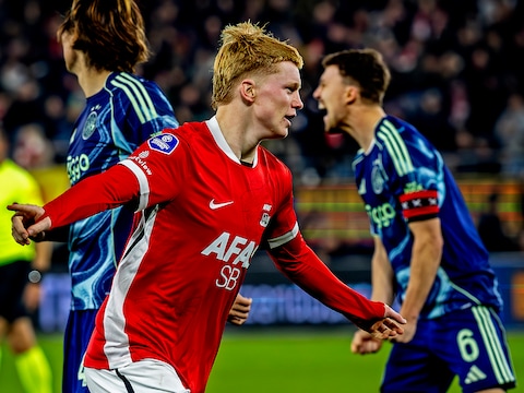 Dramatisch Ajax krijgt historisch pak slaag in Alkmaar: ontketend AZ ...