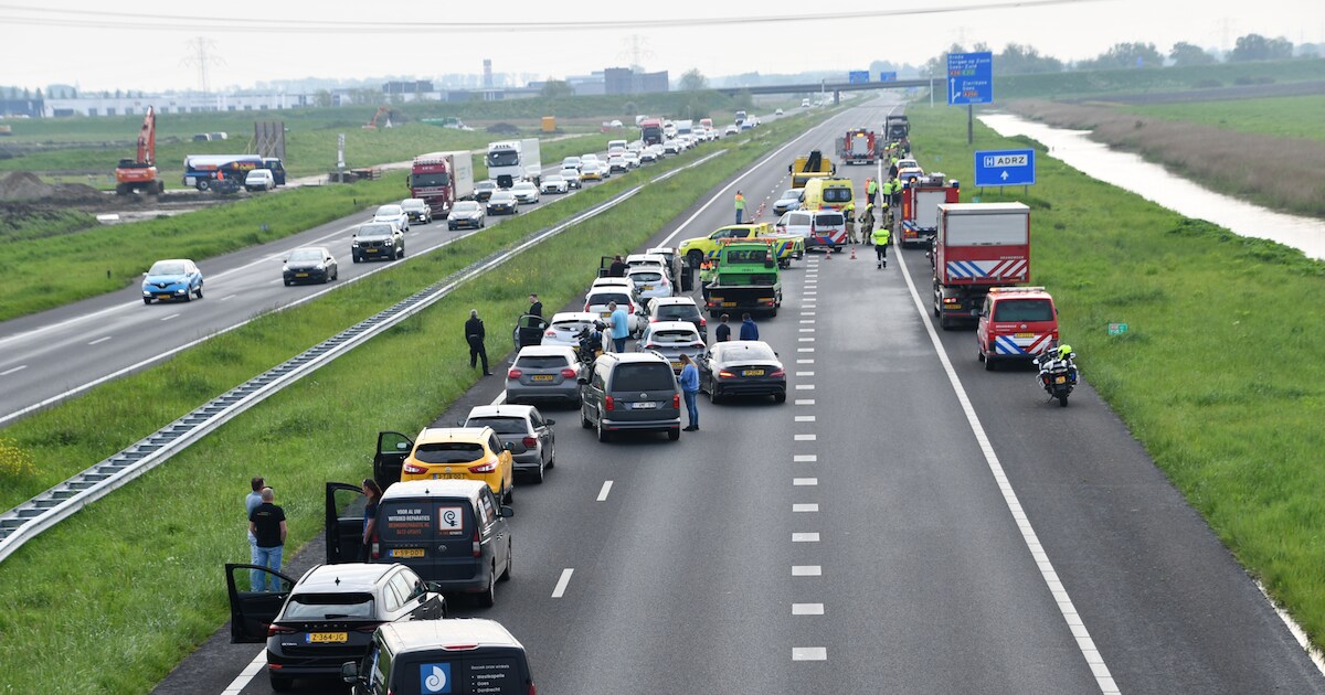 A58 richting Bergen op Zoom weer open na ongeval bij Goes, maar schoolreisje valt in het water ...