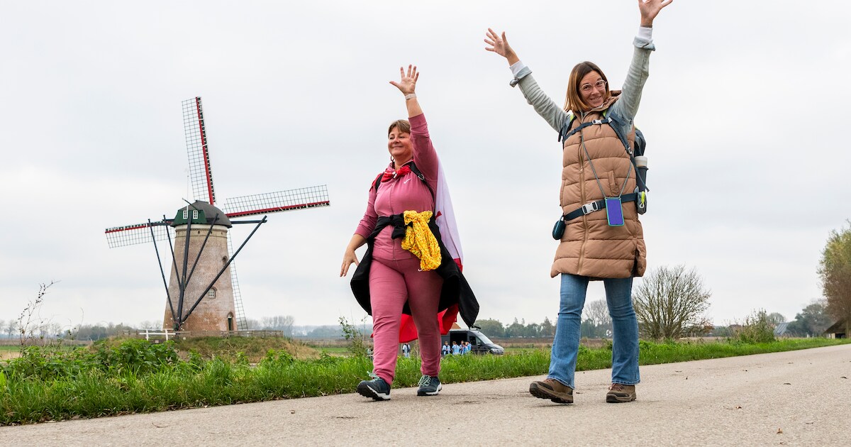 De Bevrijdingsmars van Hoofdplaat naar Knokke trekt zelfs een deelnemer ...