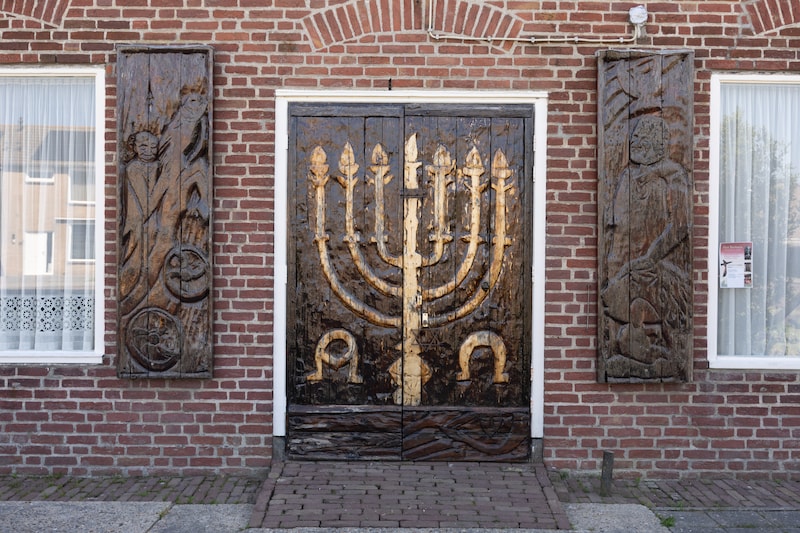 Inwoners van Breskens zetten zich in voor behoud Sint Barbarakerk en de ...