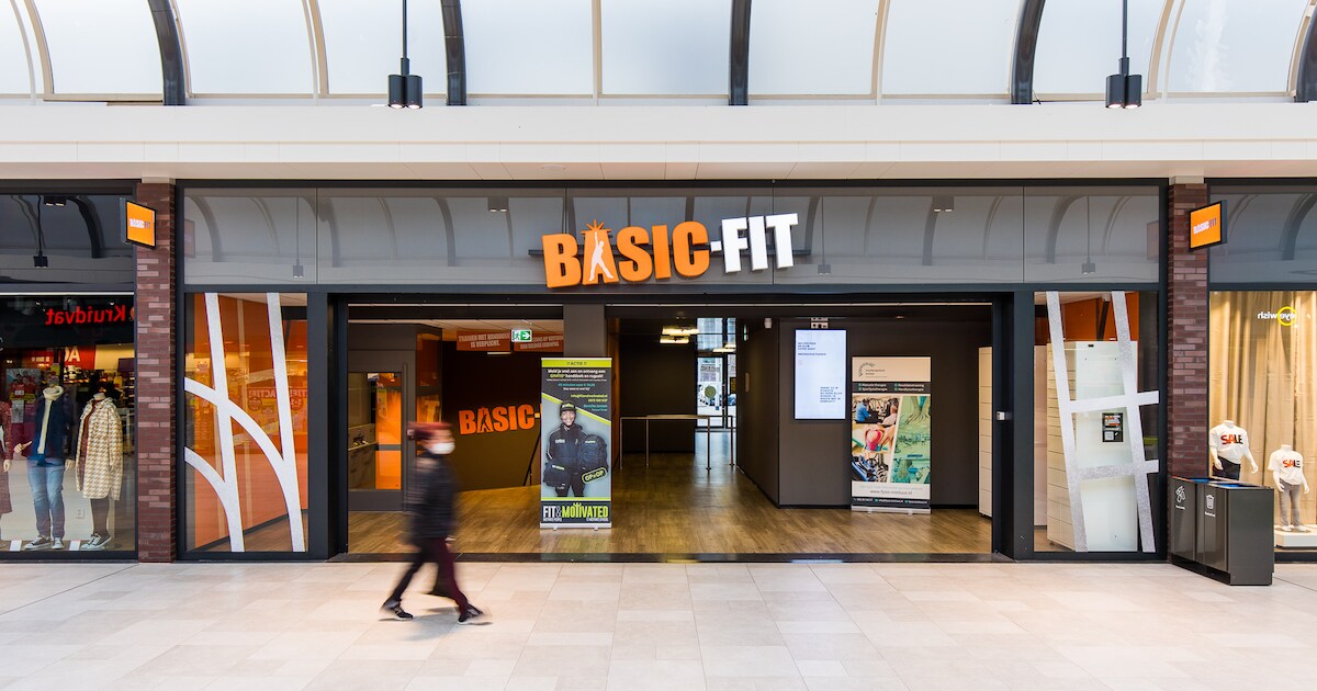 Basic Fit opent nieuwe sportschool in winkelcentrum Sterrenburg | Dordrecht | pzc.nl
