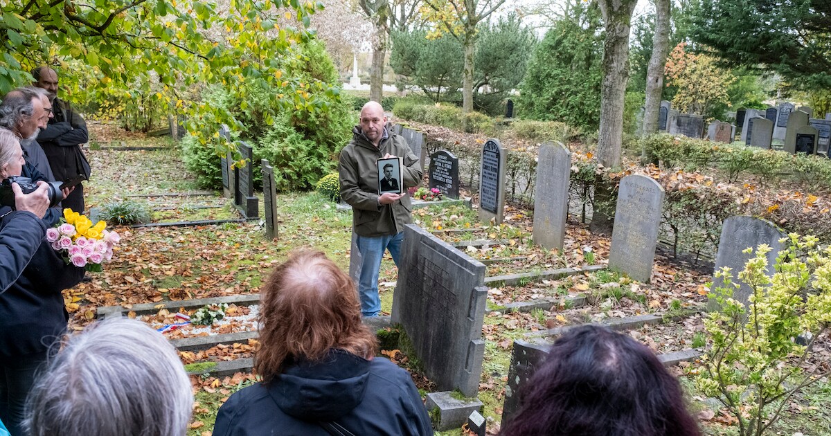 Wandeling langs Vlissingse oorlogsgraven: ‘Hier liggen jongens waar ...