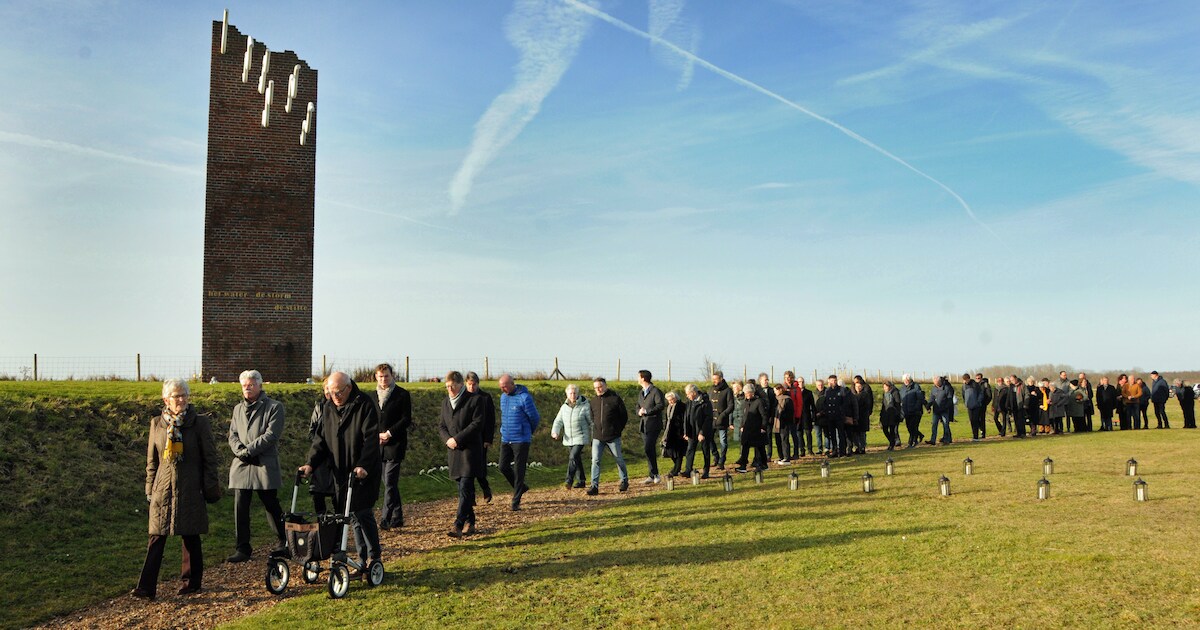 Herdenken onder een stralend blauwe hemel voelt toch nét minder ‘echt ...