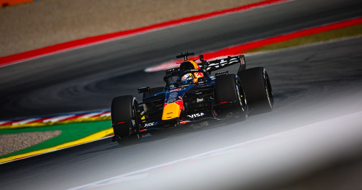 Hoofdschuddende Max Verstappen komt ook in laatste training tekort ...