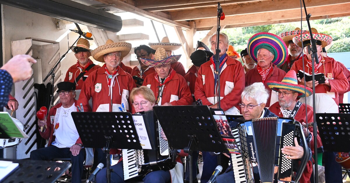 Zoutelande Zingt aan Zee laat letterlijk en figuurlijk toch nog de zon doorbreken in Zoutelande ...