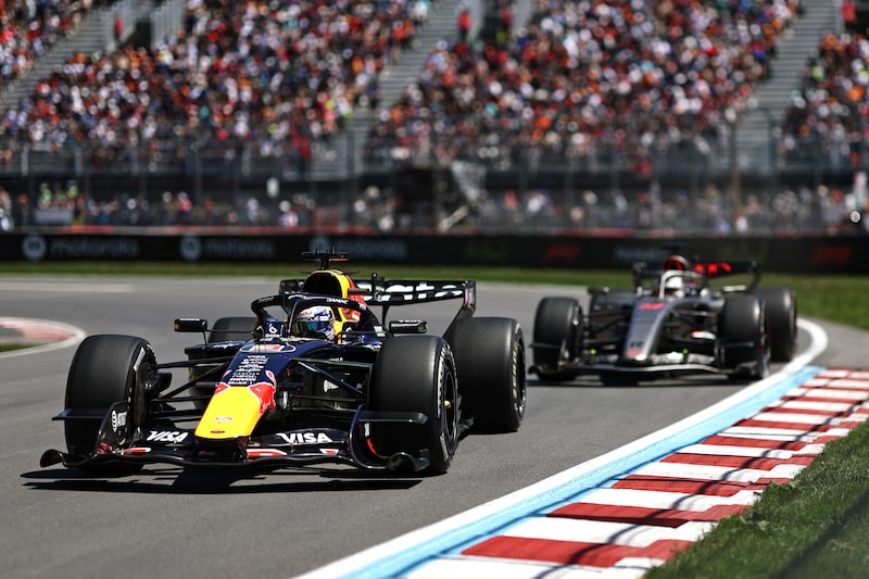 Max Verstappen komt in chaotische training flink tekort ten opzichte ...