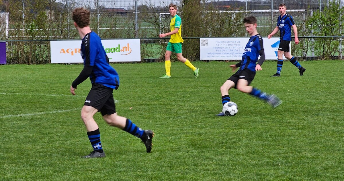 ZSC’62 verslaat koploper Duiveland en maakt de competitie nog ...