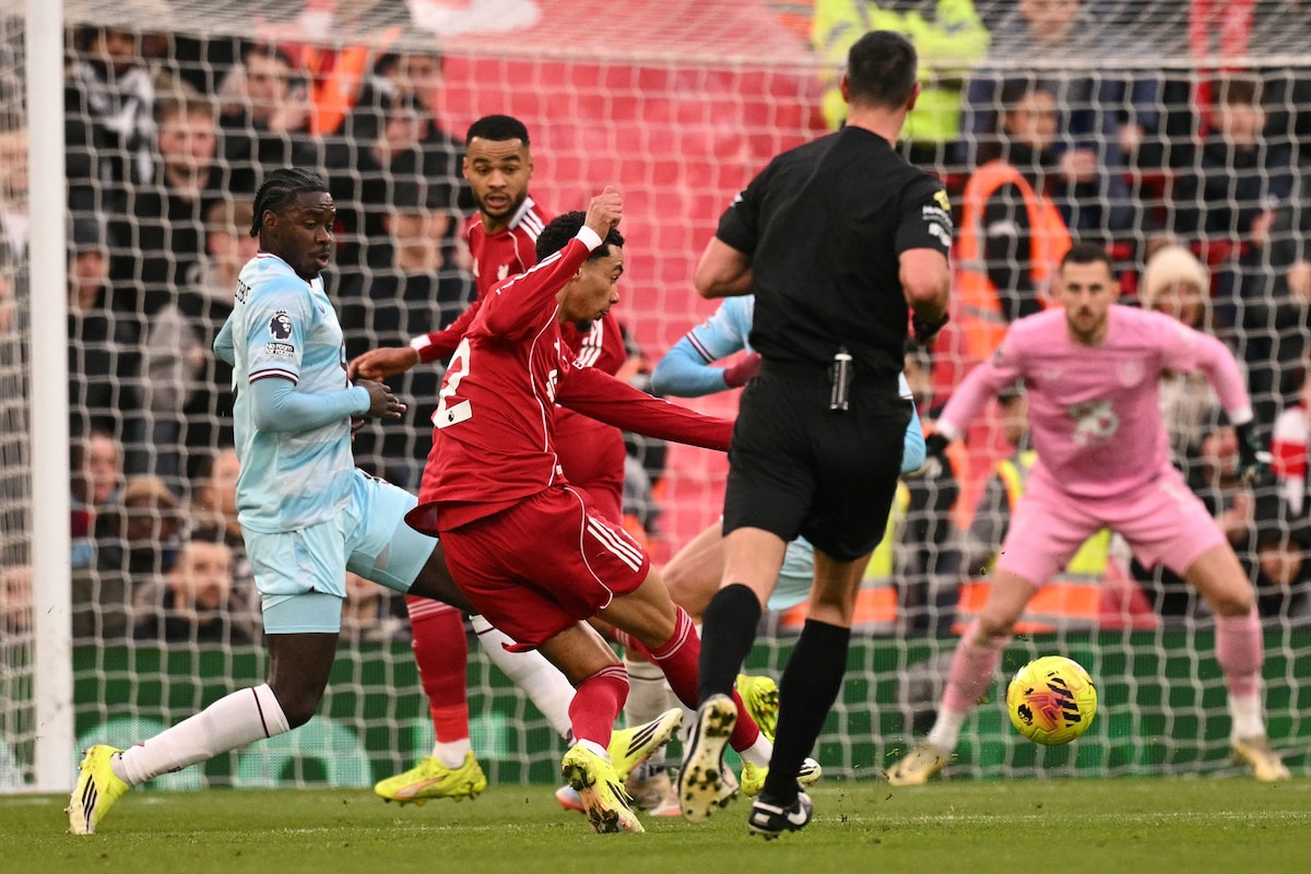 LIVE Premier League | Liverpool mist penalty tegen Burnley: ploeg van ...