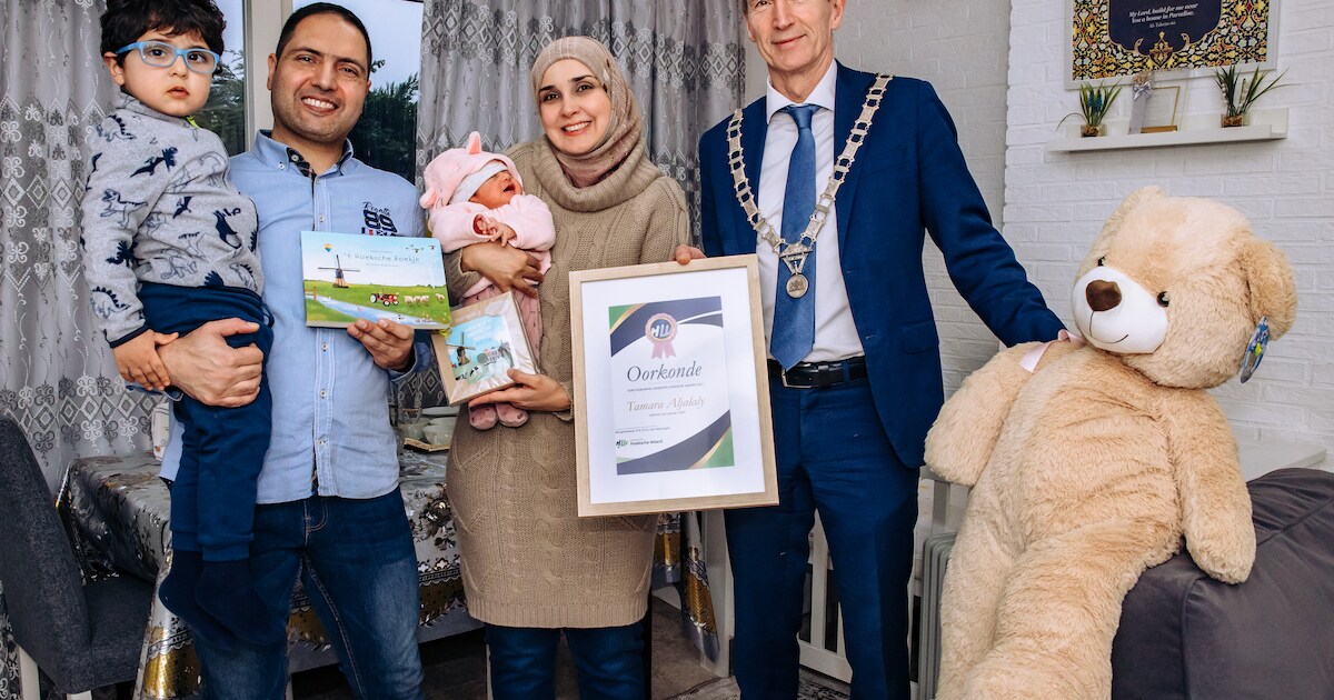 Tamara is de eerste baby van 2025 in de Hoeksche Waard: burgemeester op ...