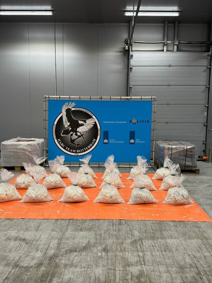 Miljoenenlading crystal meth onderschept met als eindbestemming ...