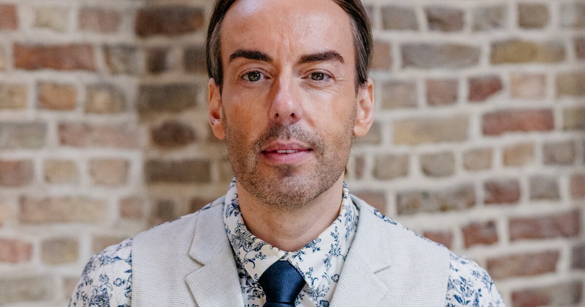 Etiquettekoning Tom vertelt hoe het hoort: ‘Er mag best wel wat meer hoffelijkheid zijn’ | Goes ...