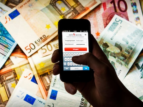 Klanten ASN Bank schrikken zich rot als ze op hun rekening kijken ...