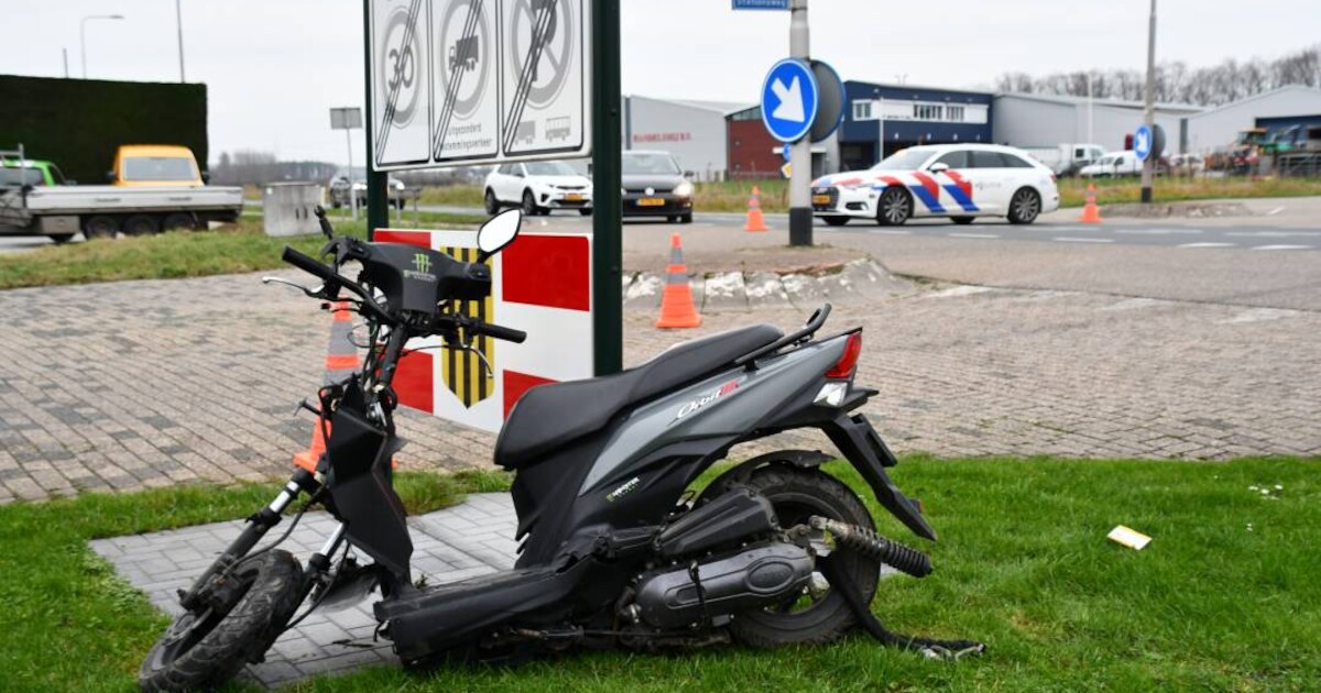 Scooterrijder gewond bij ongeval op N289 bij Kruiningen | 112 nieuws ...