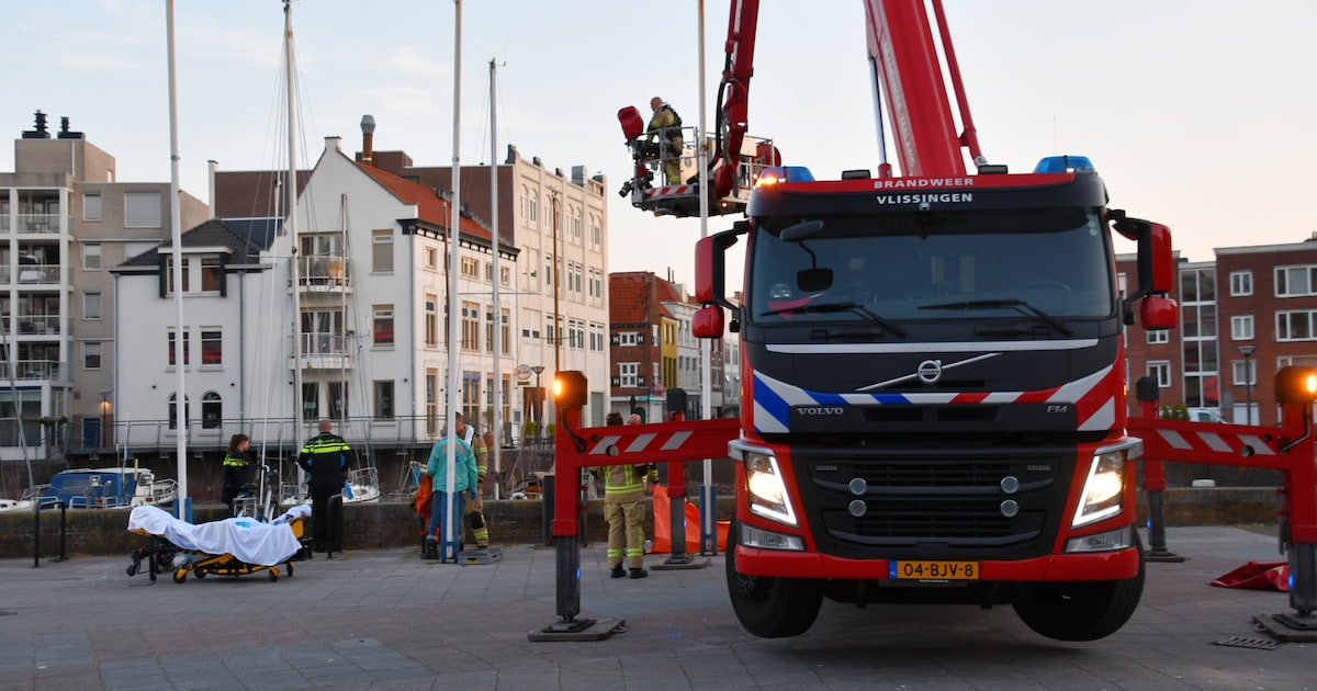 Persoon belandt in het water in Vlissingen | Vlissingen | PZC.nl
