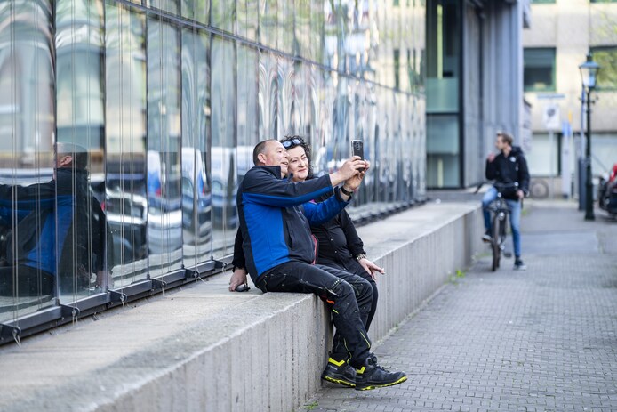 Onderhandelingen al 24 uur bezig: partijen moeten er snel uit zijn, maar het gaat 'moeizaam ...