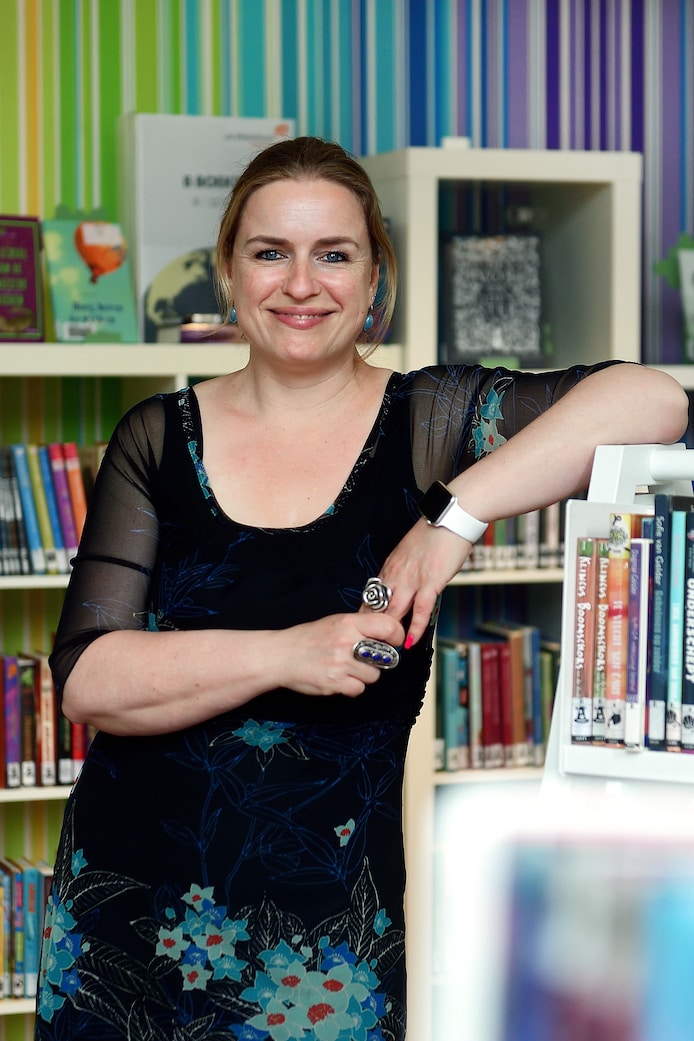 Nieuwe tijdelijke directeur voor de Zeeuwse Bibliotheek: Roos Herman ...
