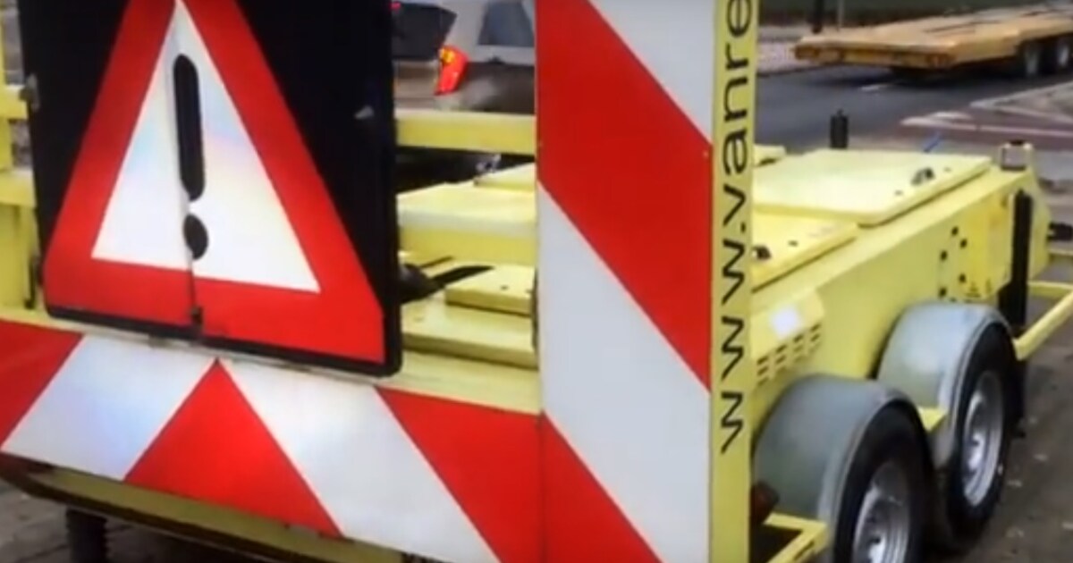 Dit luidruchtige matrixbord zorgt voor slapeloze nachten in Terneuzen ...