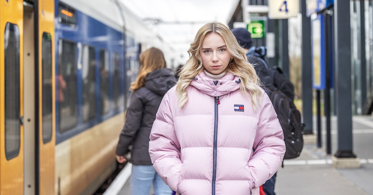 Jarenlang had Fleur (18) geen idee wat ze mankeerde: ‘Ik heb me heel ...