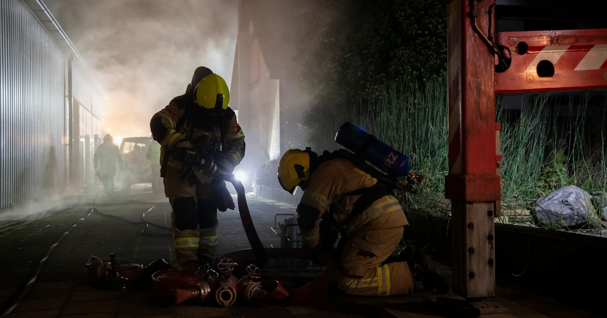 Rida bedankt spuitgasten voor puik werk met... een brandweeroefening en ...