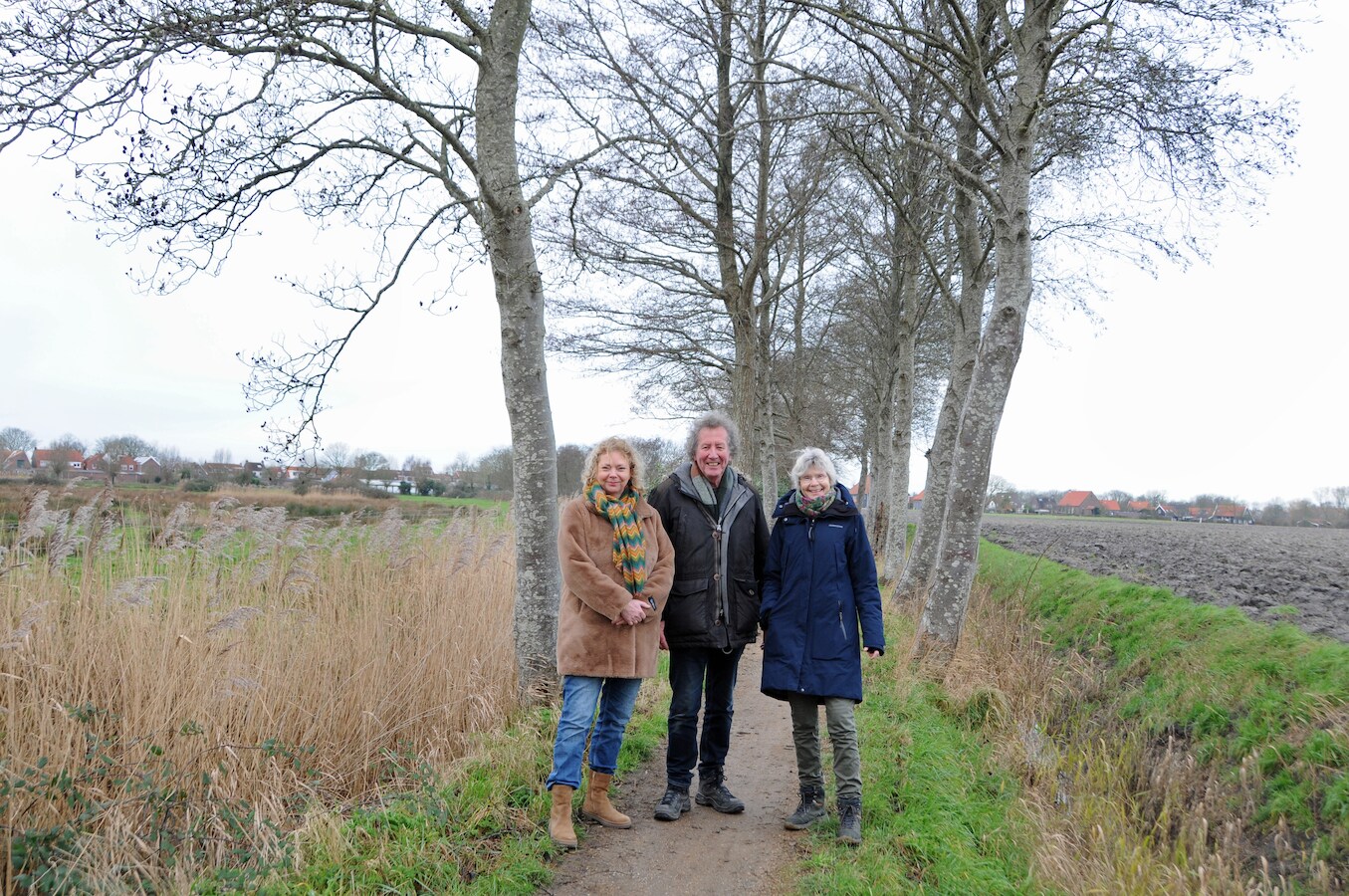 Vier protestborden, honderden handtekeningen en duizend flyers: ‘Stop ...