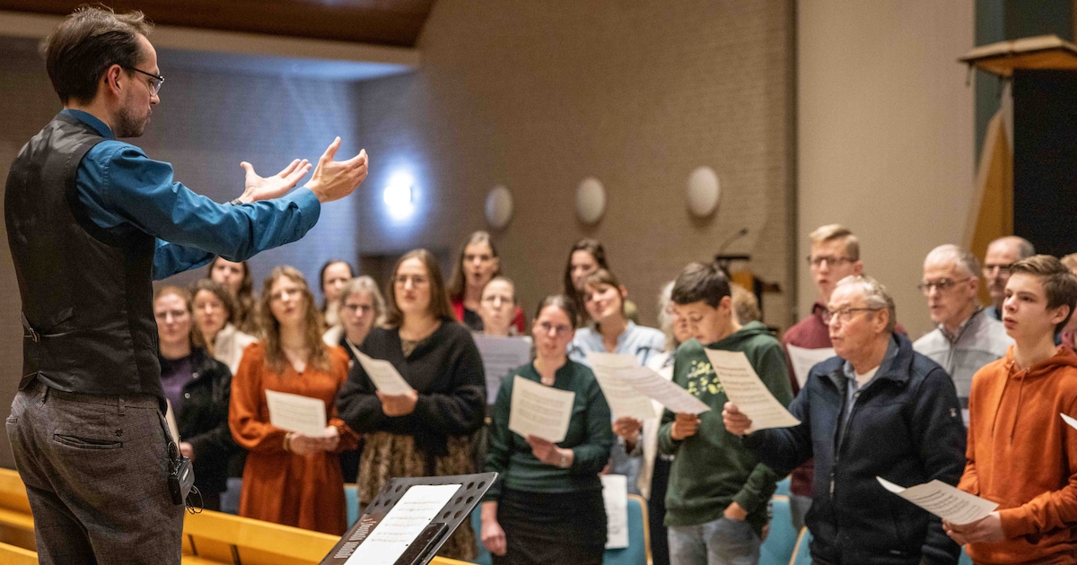 Een halve eeuw gemengd koor Ethan in Borssele: ‘Zingen is zingen en zang verbindt' | Borsele ...