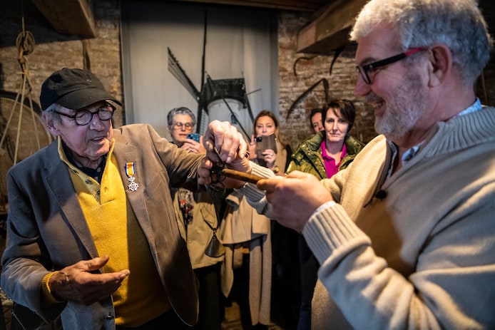 Emotioneel afscheid voor molenaar Ton Koops (80) van De Witte Juffer ...