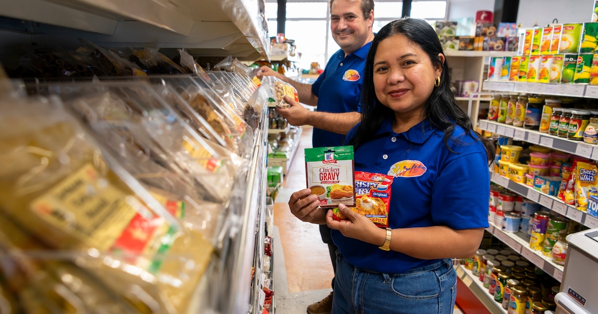Nico en Shirly hebben een Aziatische supermarkt in Axel: 'De megagrote zakken rijst zijn vaak ...