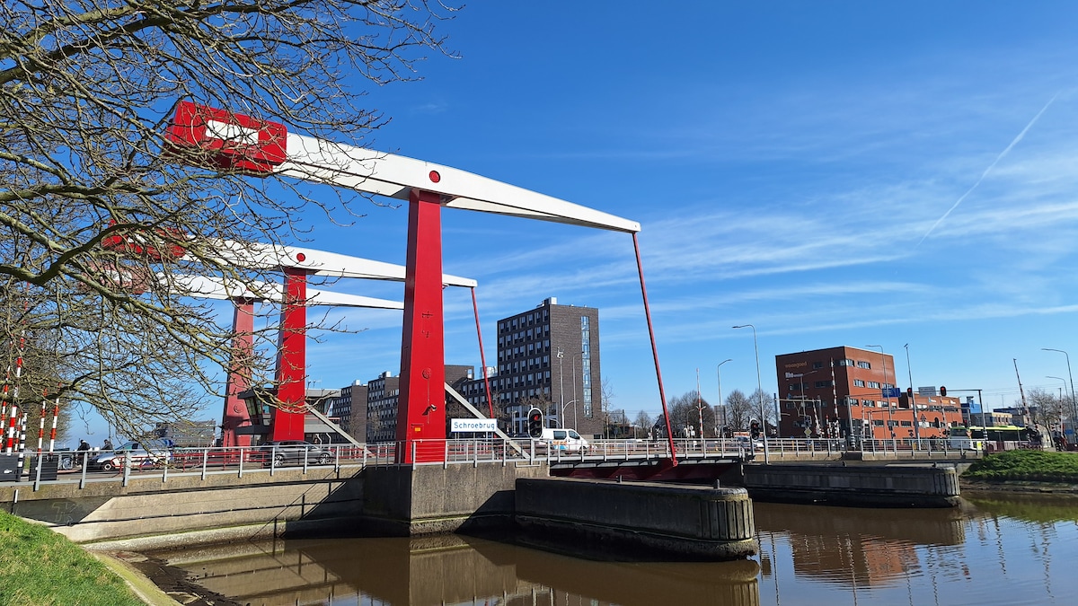 Sinterklaas kan Middelburg niet in: Schroebrug dicht en ook nog problemen in het treinverkeer ...