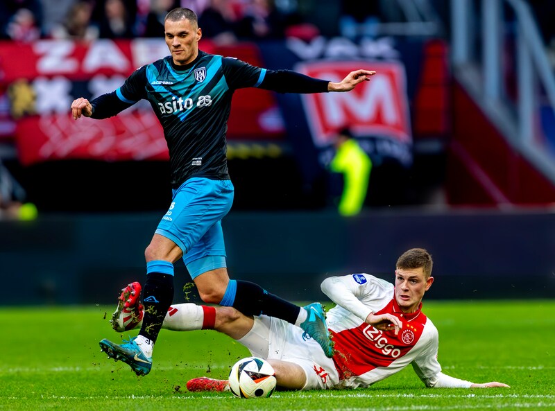 Dies Janse blijft langer bij Ajax, contract van verdediger uit Goes loopt nu tot 2029 | Sport in ...