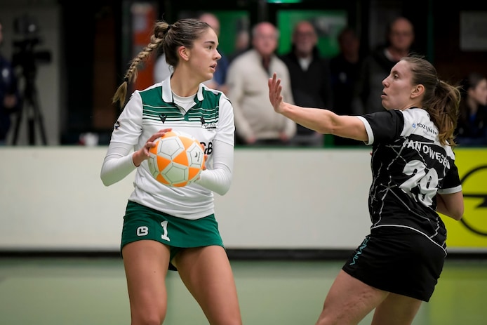 Romy de Rijke plaatst zich met PKC voor finale op het veld | Sport in ...