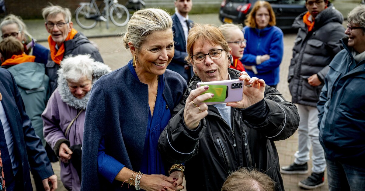 Julia maakte een selfie met Máxima; ‘Ik dacht: ik trek de stoute ...