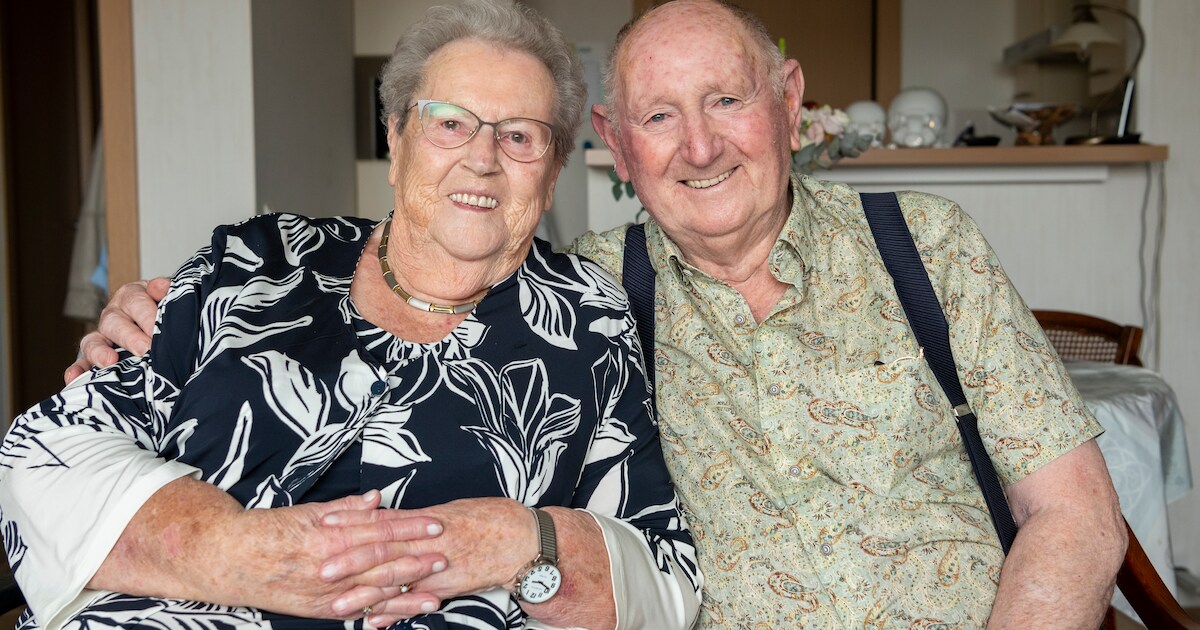 Theo en Agnes leveren wat in, maar slapen al 65 jaar naast elkaar ...