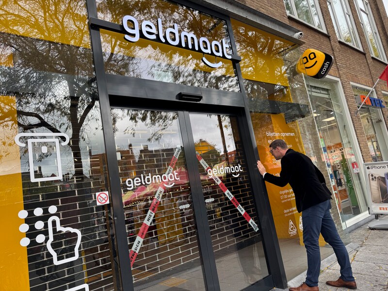 Goesenaar die Geldmaat in Middelburg met yoghurt en baksteen te lijf ...