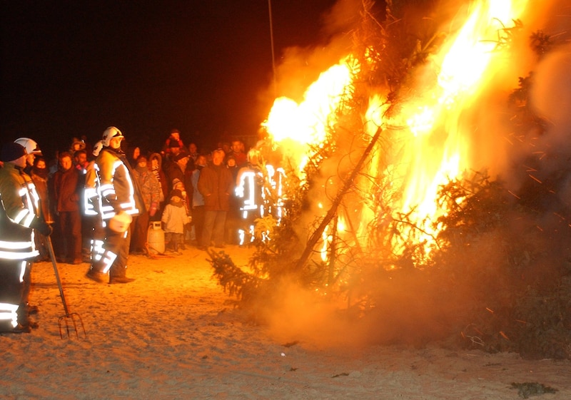 Brandweerpost Cadzand sluit: nog maar vier vrijwilligers | Regio | PZC.nl