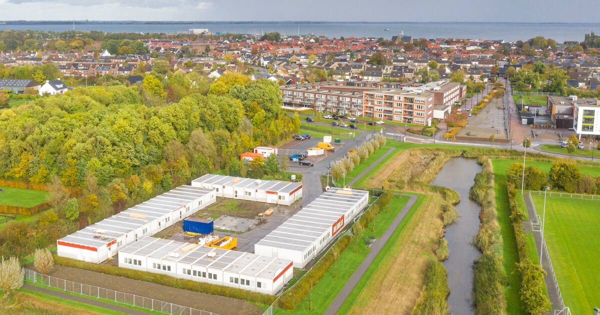 Noodopvang voor Oekraïeners blijft heet hangijzer: omwonenden maken ...