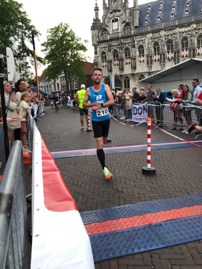 Patrick de Vos net boven pr in Etten-Leur | Zeeuws voetbal | pzc.nl