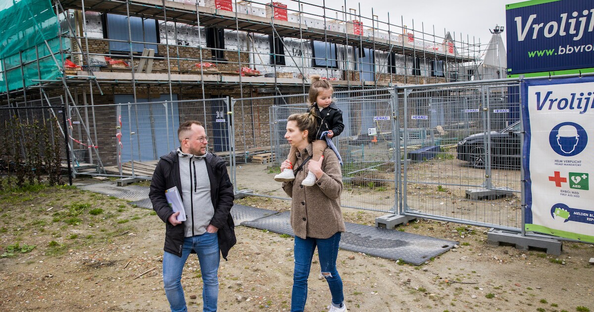 Huizenkoper trapt stevig op de rem: prijs daalt, nieuwbouw in de ...