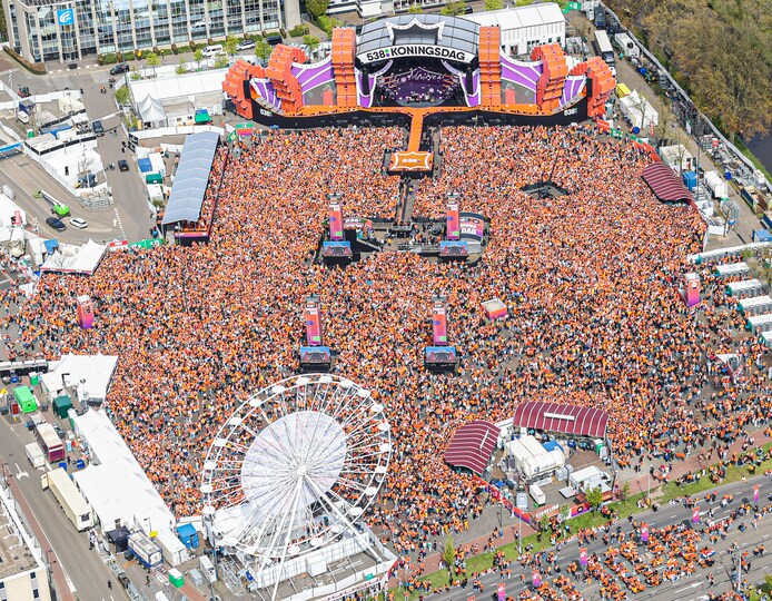 538 Koningsdag: te groot voor het Museumplein en nu al 10 jaar op het ...