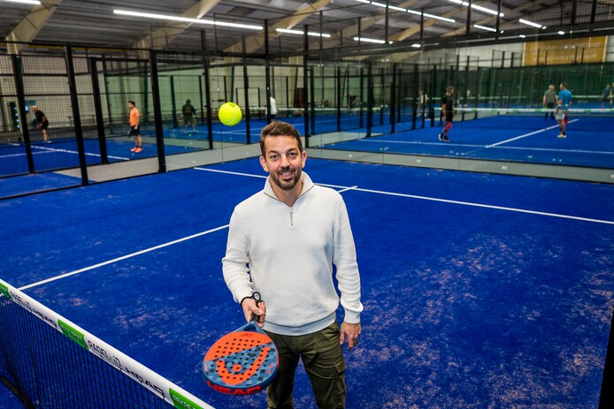 Padelbanen schieten als paddenstoelen uit de grond: ‘Perfecte plek voor ...