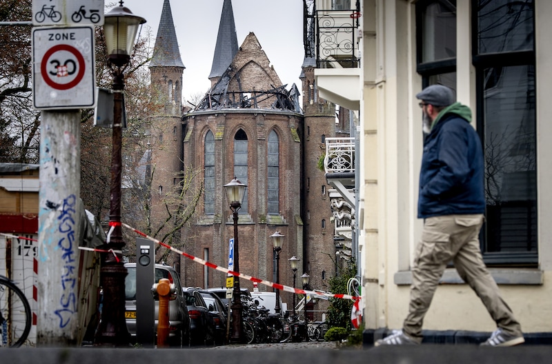 Justitieminister vindt geweld tegen hulpverleners ‘onacceptabel’, twee ...